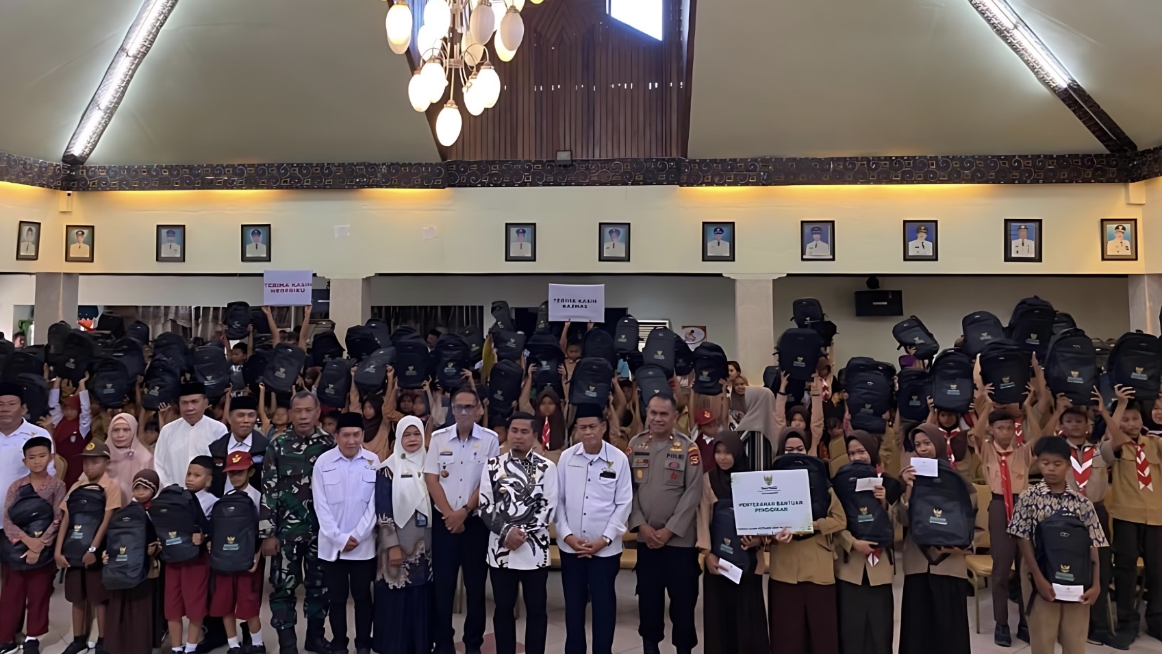 Bikin Haru! Baznas Parepare Kasih 200 Siswa Berprestasi